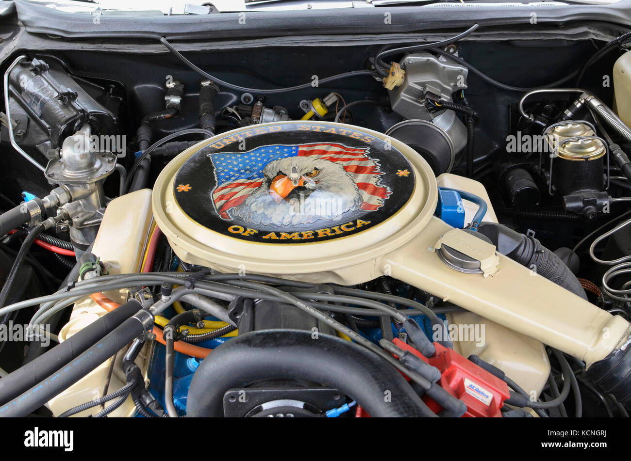 Classic cadillac engine hi-res stock photography and images - Alamy