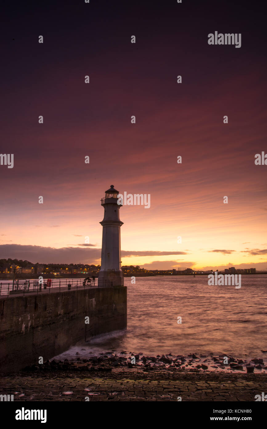 Newhaven edinburgh hi-res stock photography and images - Alamy