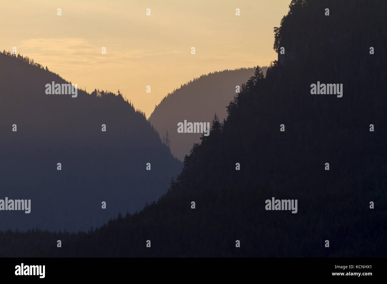 Knight inlet sunset hi-res stock photography and images - Alamy