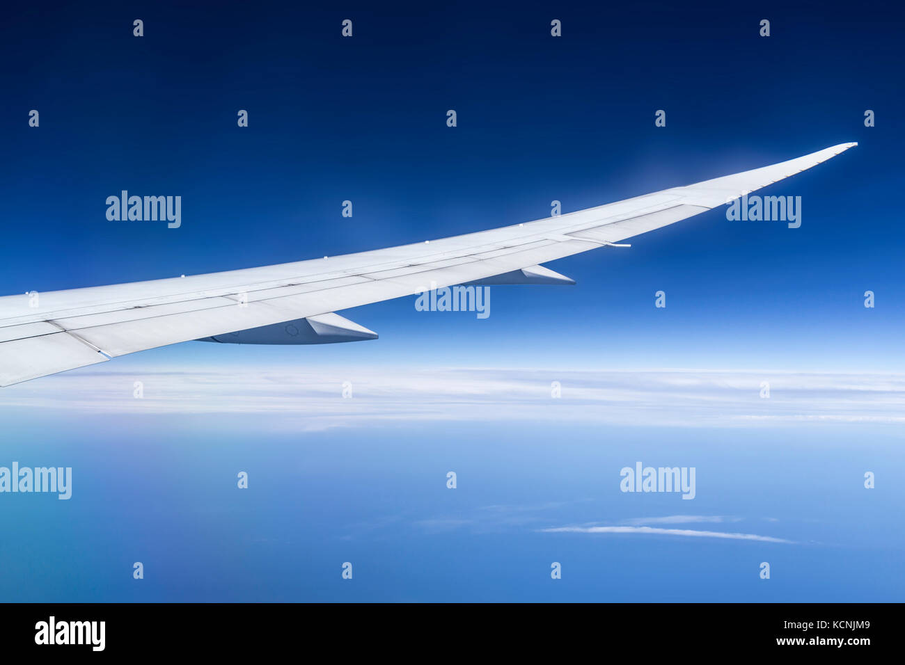 Boeing 787 wing Stock Photo - Alamy Boeing 787 wing Stock Photo - Alamy