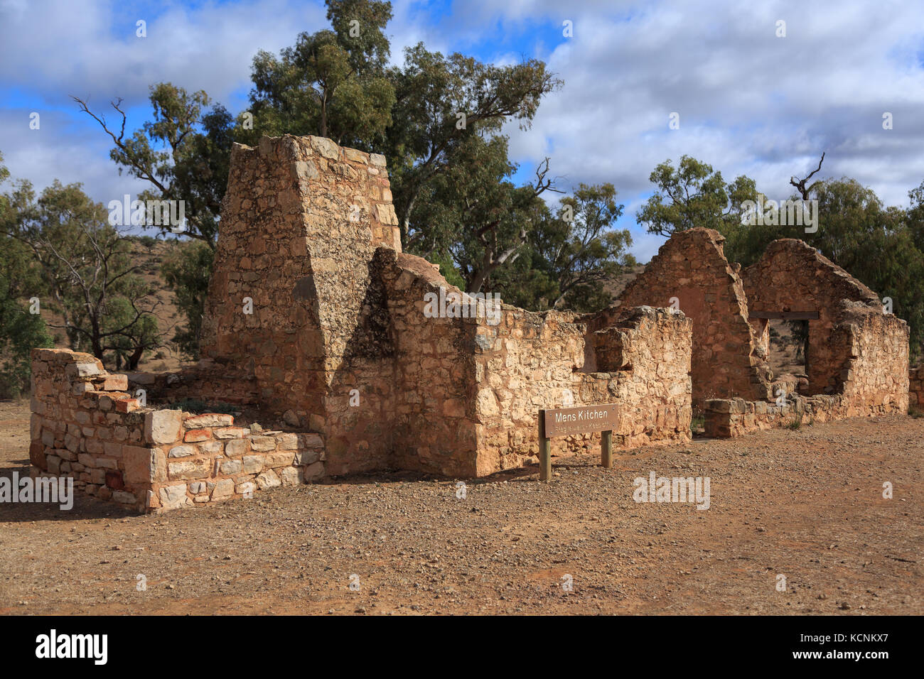 Building ruins along the famous Oodnadatta Track in the Australian ...