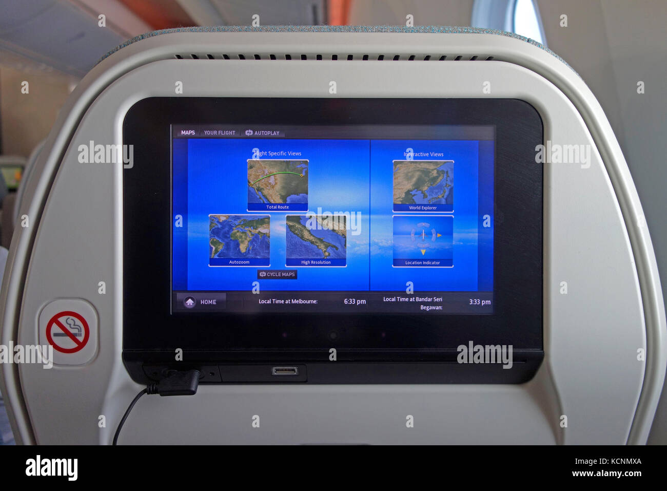 Boeing 787 dreamliner interior hi-res stock photography and images - Alamy