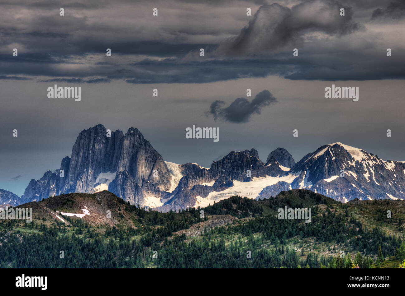 Bugaboos canada hi-res stock photography and images - Alamy