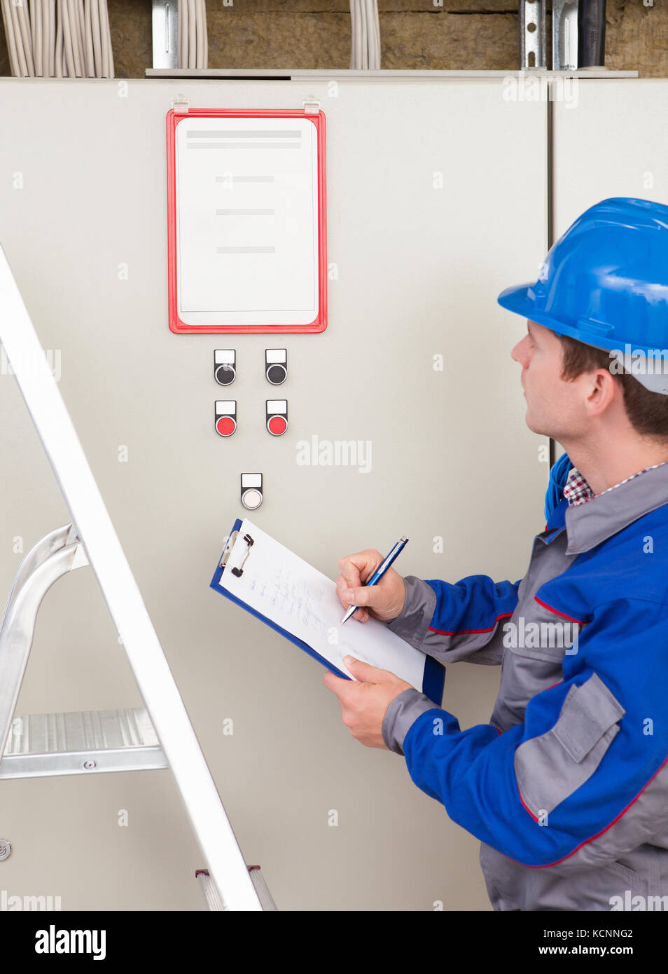 Construction checklist hi-res stock photography and images - Alamy