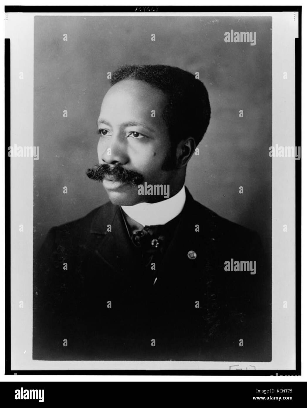 Head and shoulders pose Black and White Stock Photos & Images - Alamy