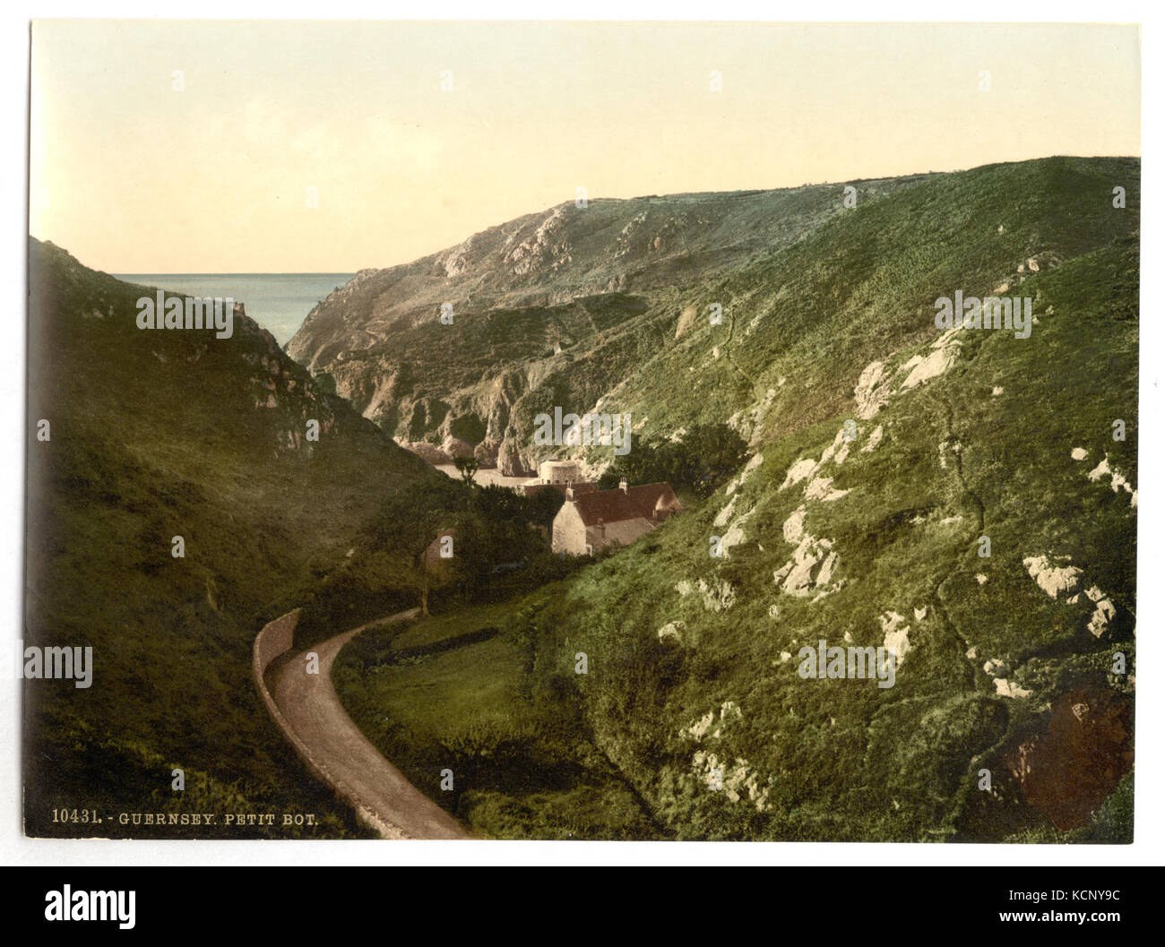 Petit bot hi-res stock photography and images - Alamy