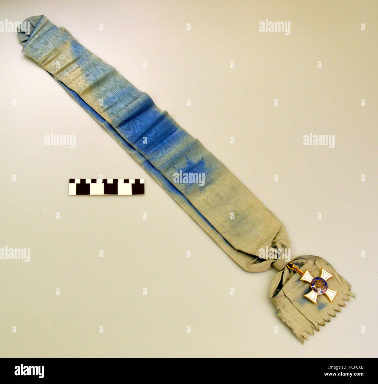 Order of the crown hi-res stock photography and images - Alamy