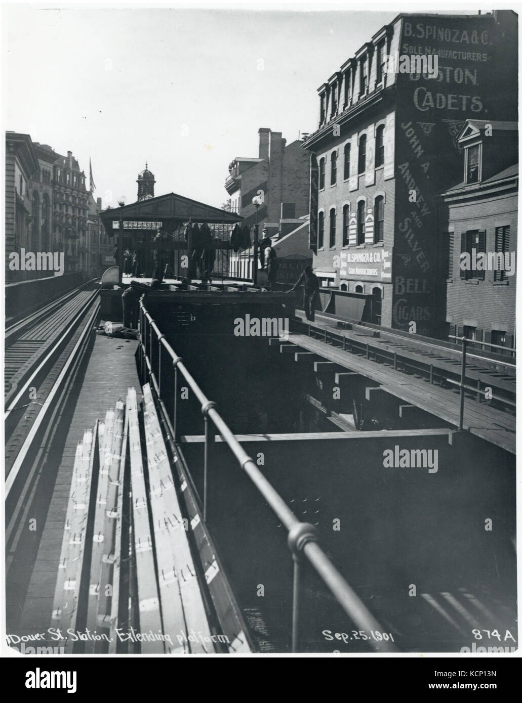 Dover Street Station extending platform (15842941340 Stock Photo - Alamy
