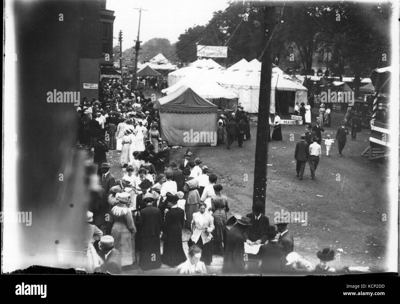 Fair goers among tents at Oxford Street Fair 1913 (3191560248 Stock ...