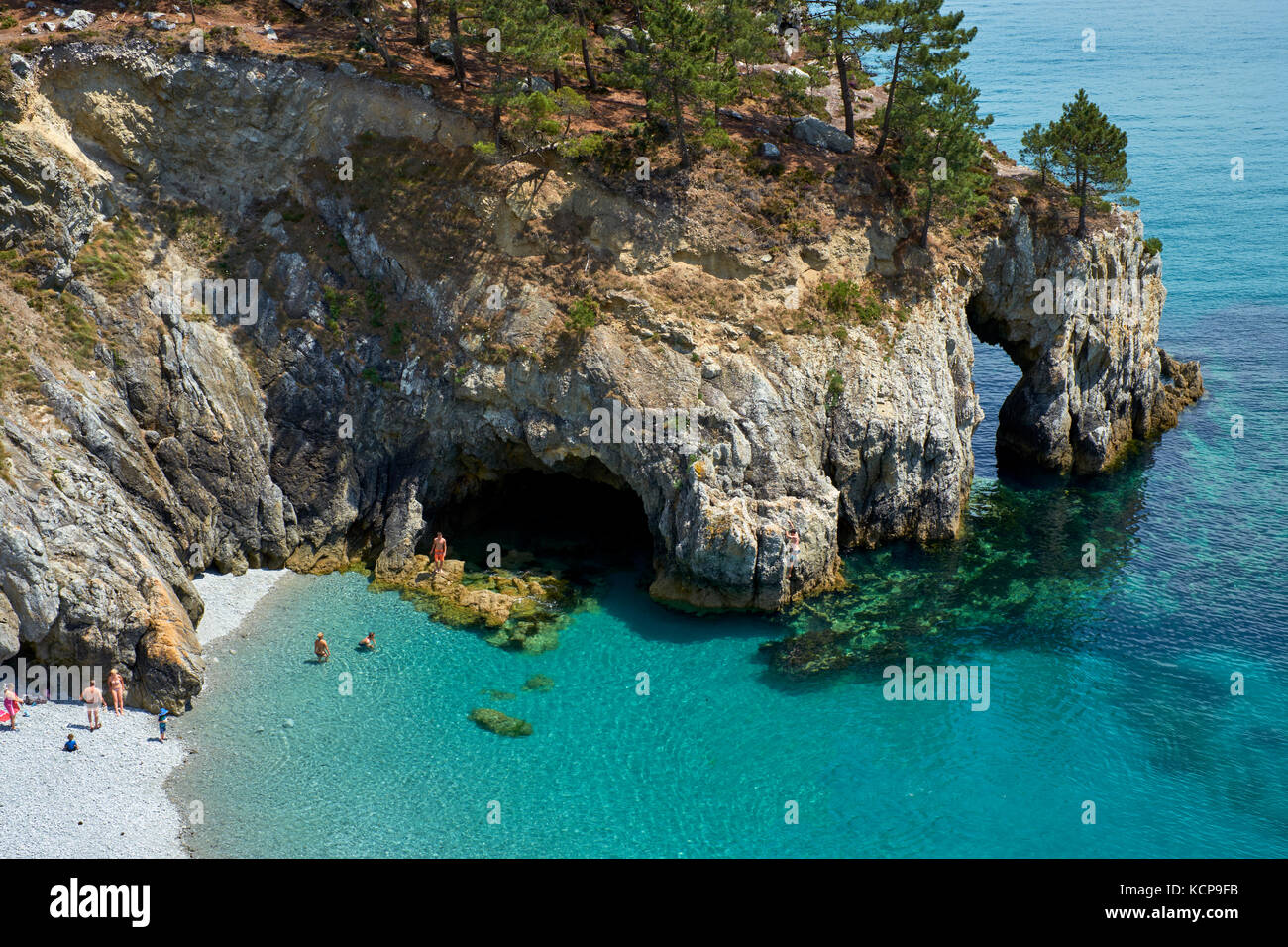 Ile Vierge / Pointe de Saint Hernot near Morgat on the Crozon Peninsula ...