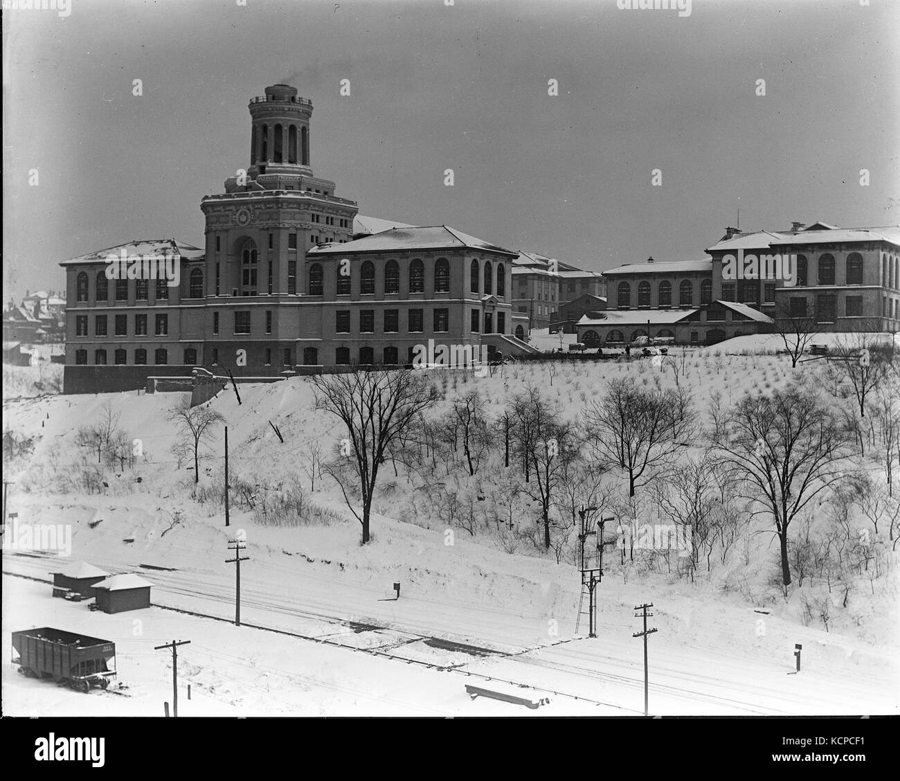 Carnegie institute of technology hi-res stock photography and images ...