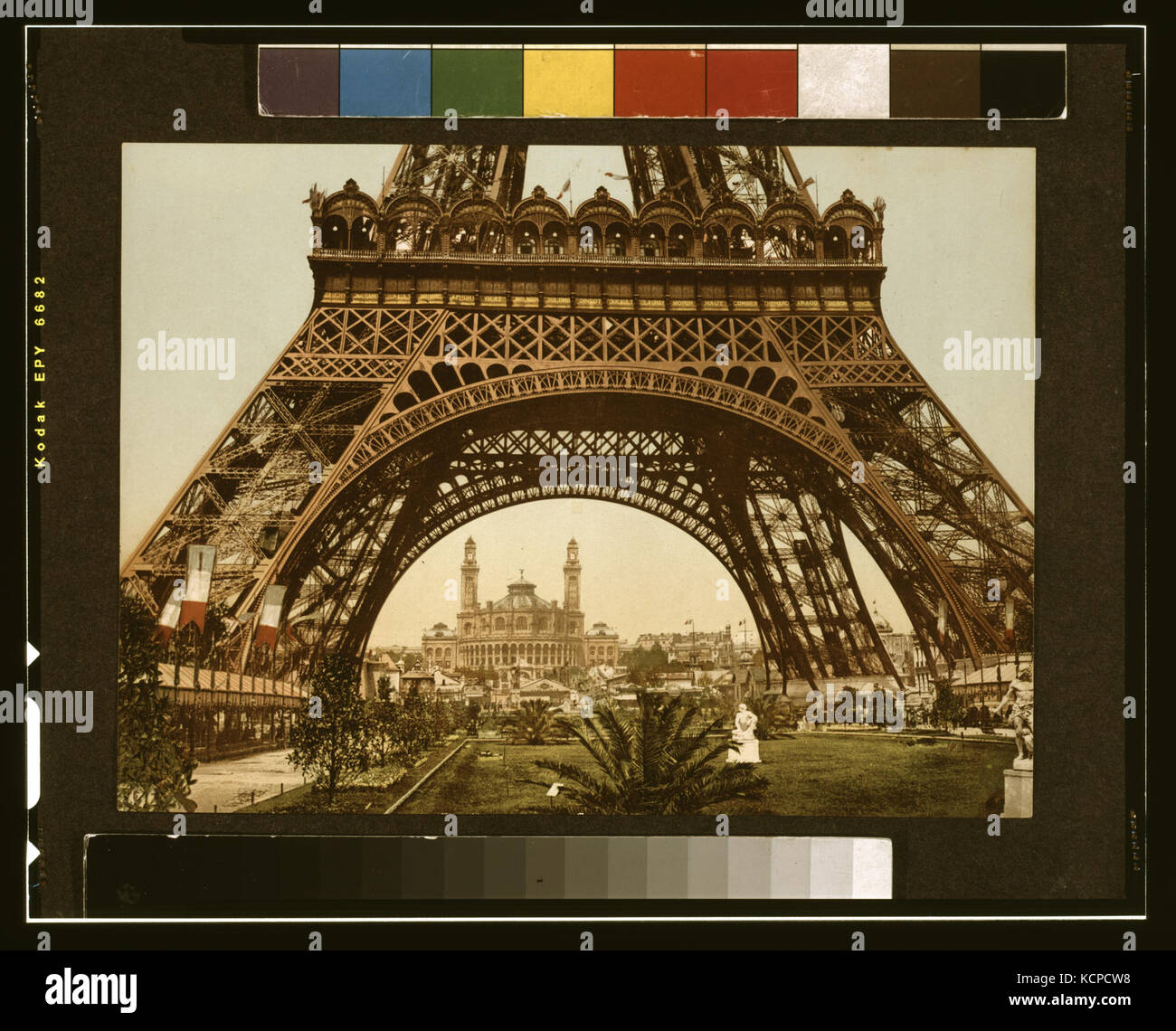 A historical image from the 1900 Exposition Universelle in Paris ...