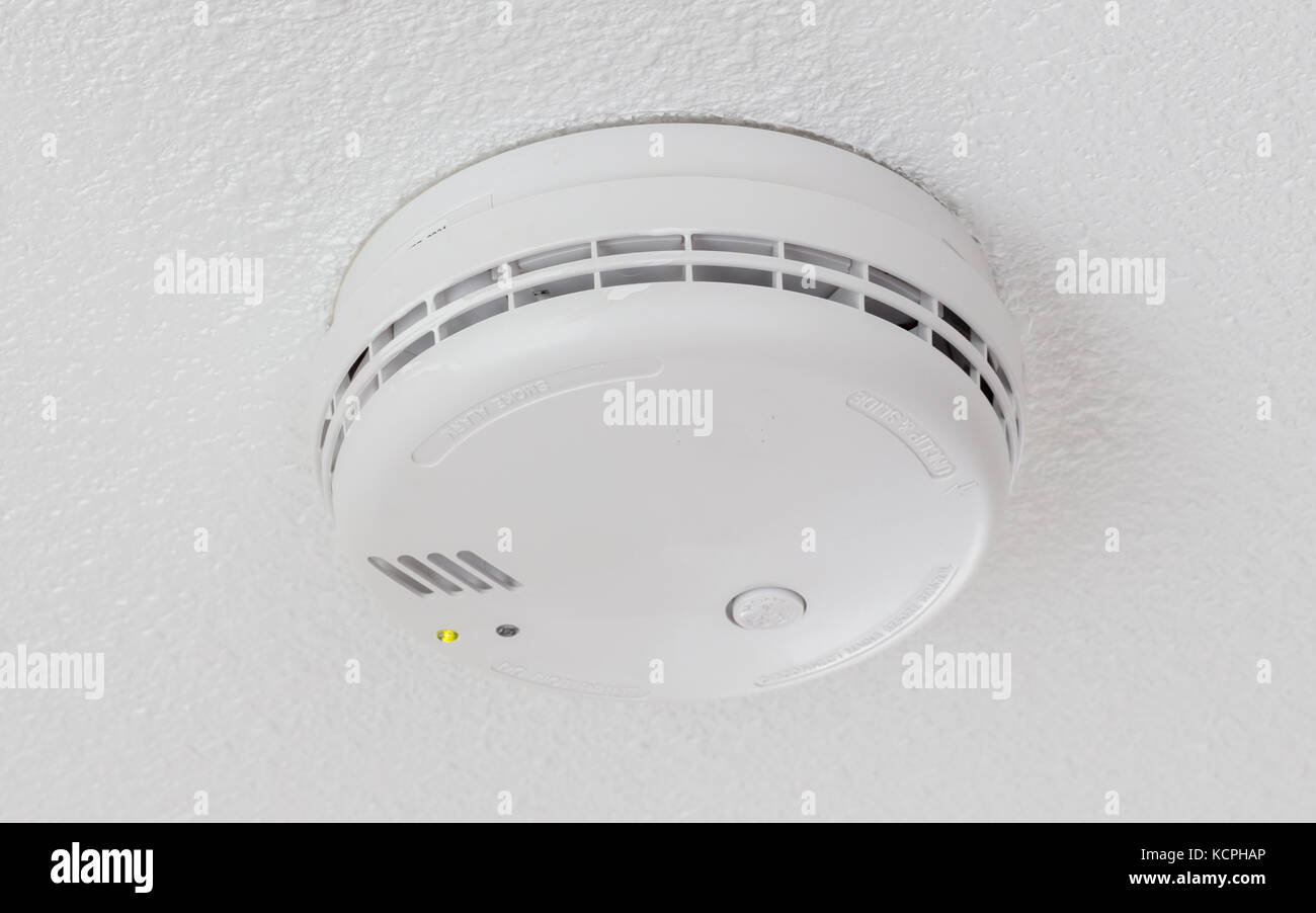 Smoke alarm attached ceiling hi-res stock photography and images - Alamy