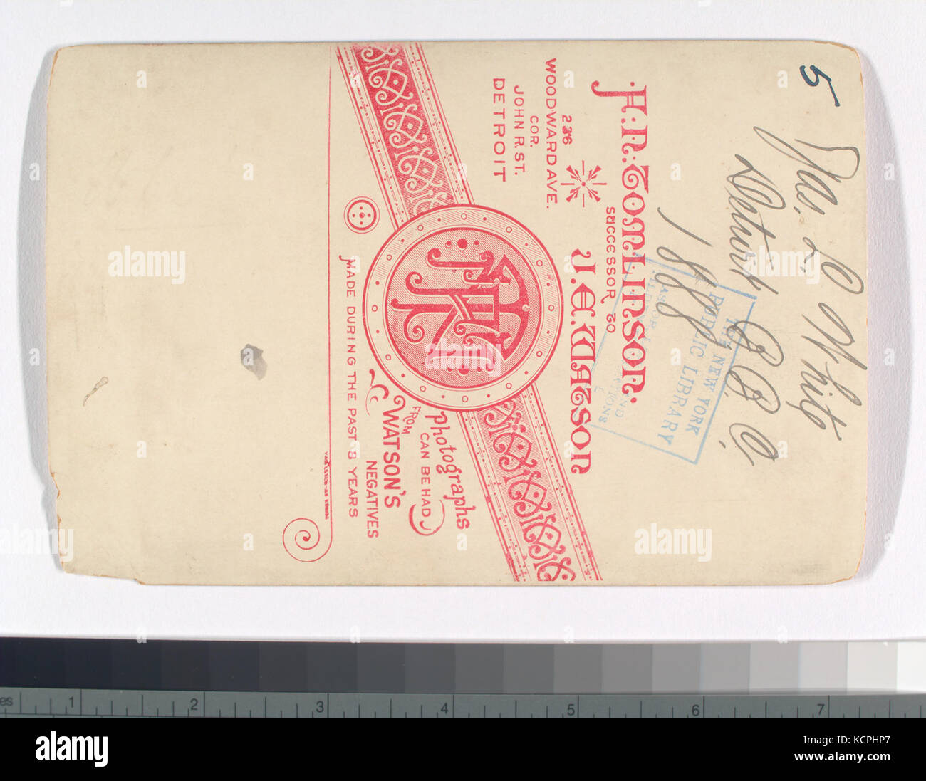 Deacon white hi-res stock photography and images - Alamy