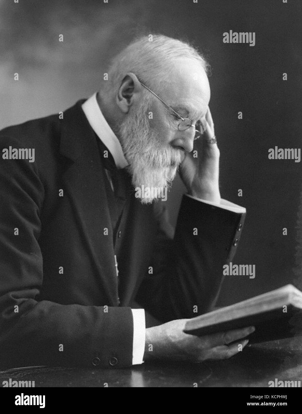 George grierson hi-res stock photography and images - Alamy