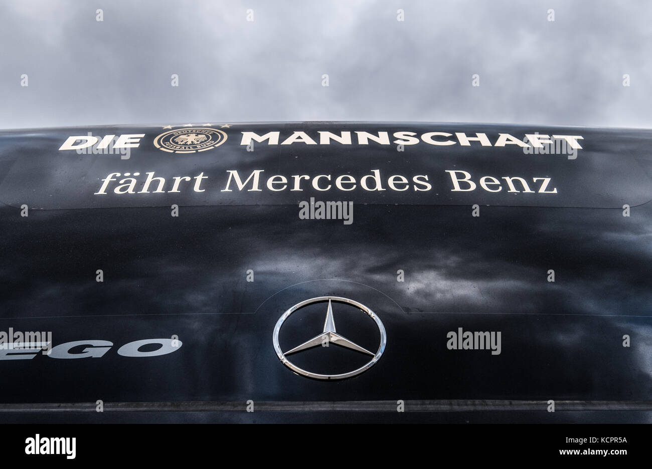 Aussenaufnahme. Zur vorzeitigen WM-Qualifikation bekommt die DFB A ...