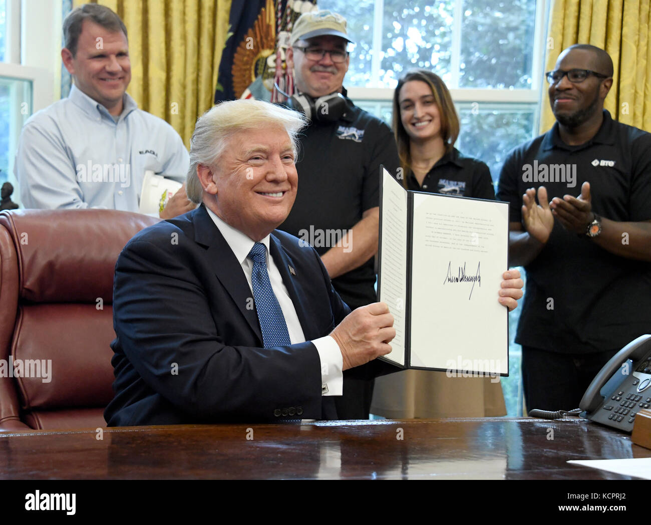 Washington, USA. 06th Oct, 2017. United States President Donald J ...