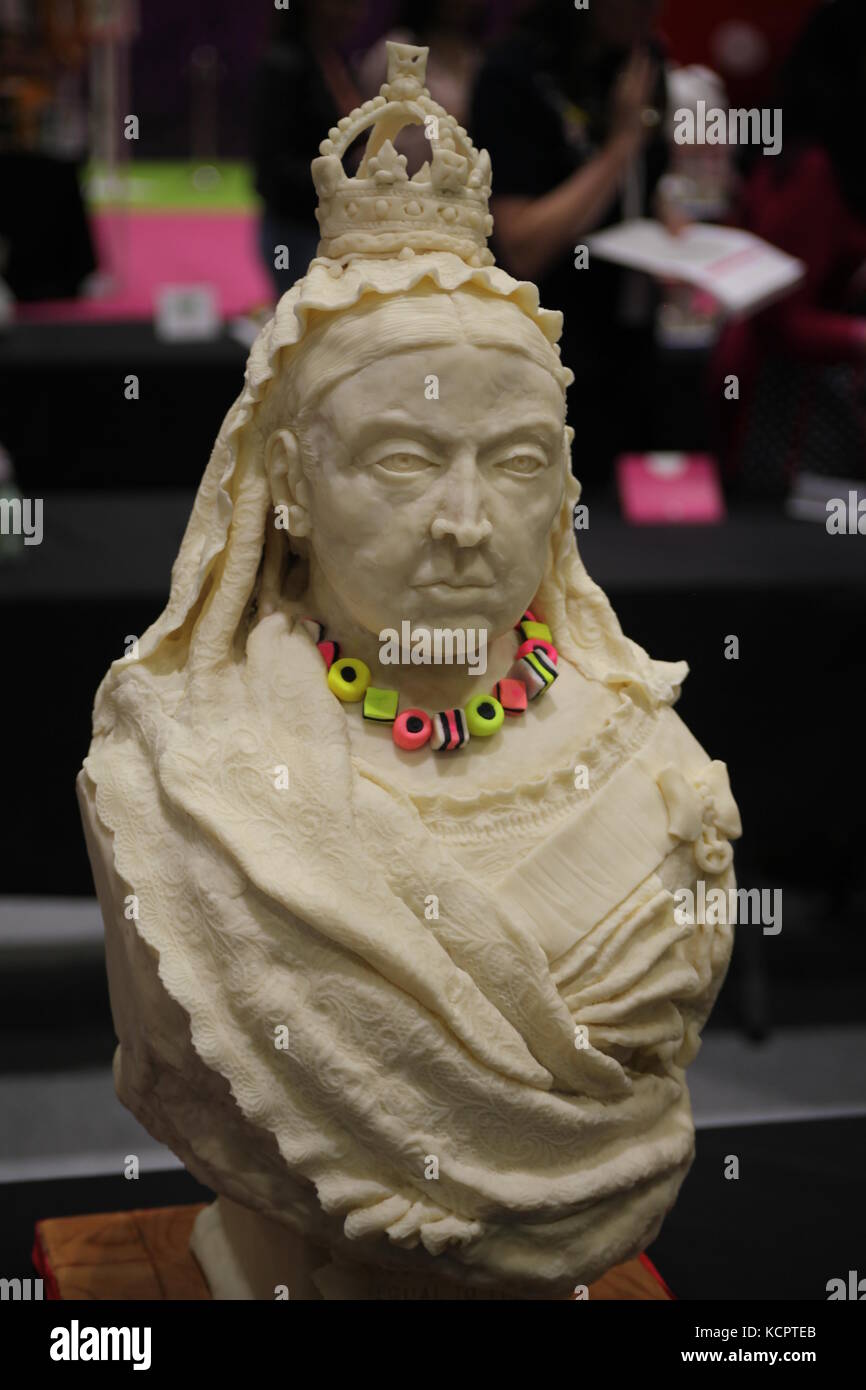 Big ben cake hi-res stock photography and images - Alamy