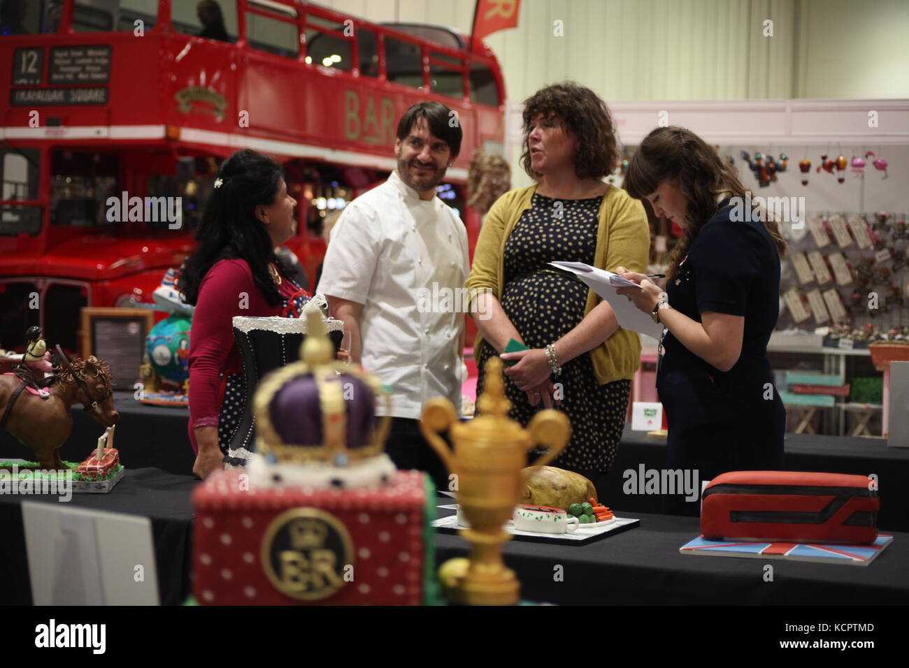 London, UK. 6th Oct, 2017. Cake Bake Show opens its doors in ExCel ...