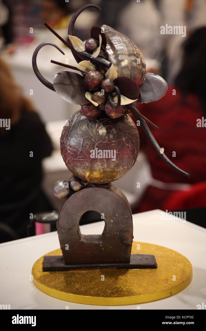 London, UK. 6th Oct, 2017. Cake Bake Show opens its doors in ExCel ...