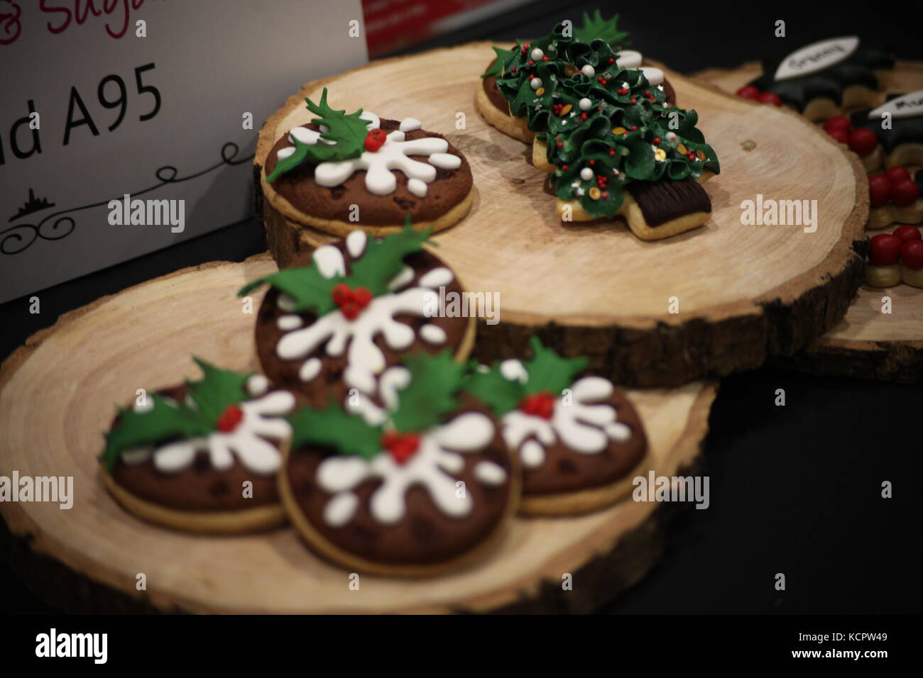 Big ben cake hi-res stock photography and images - Alamy