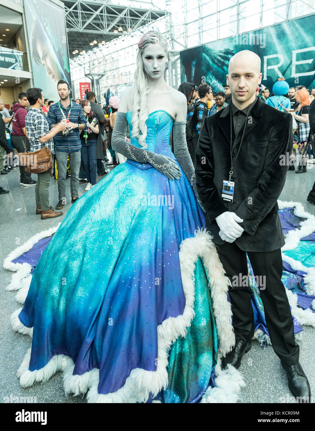 New York, United States. 06th Oct, 2017. Model Elizabeth Mooney ...