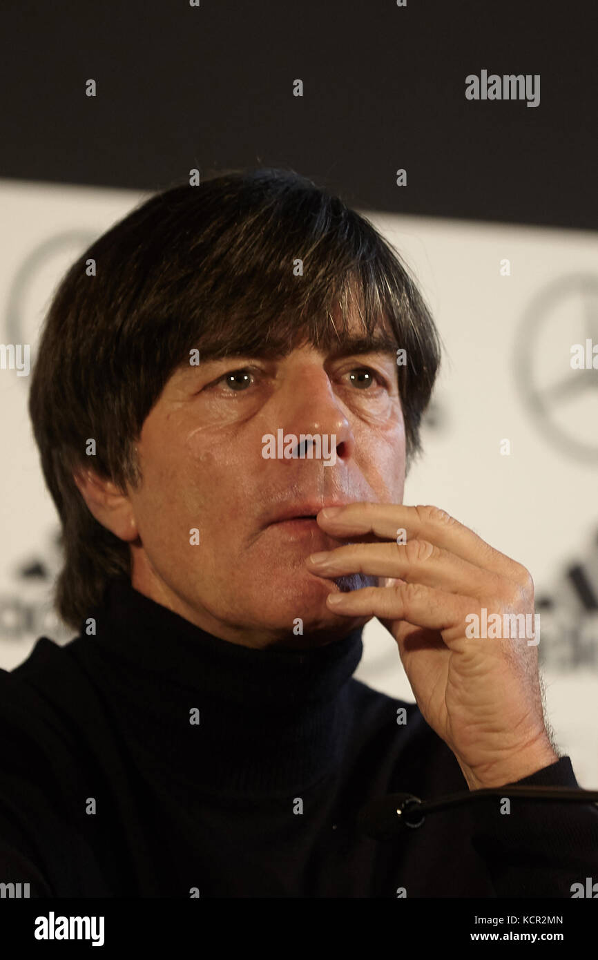 German manager hi-res stock photography and images - Alamy