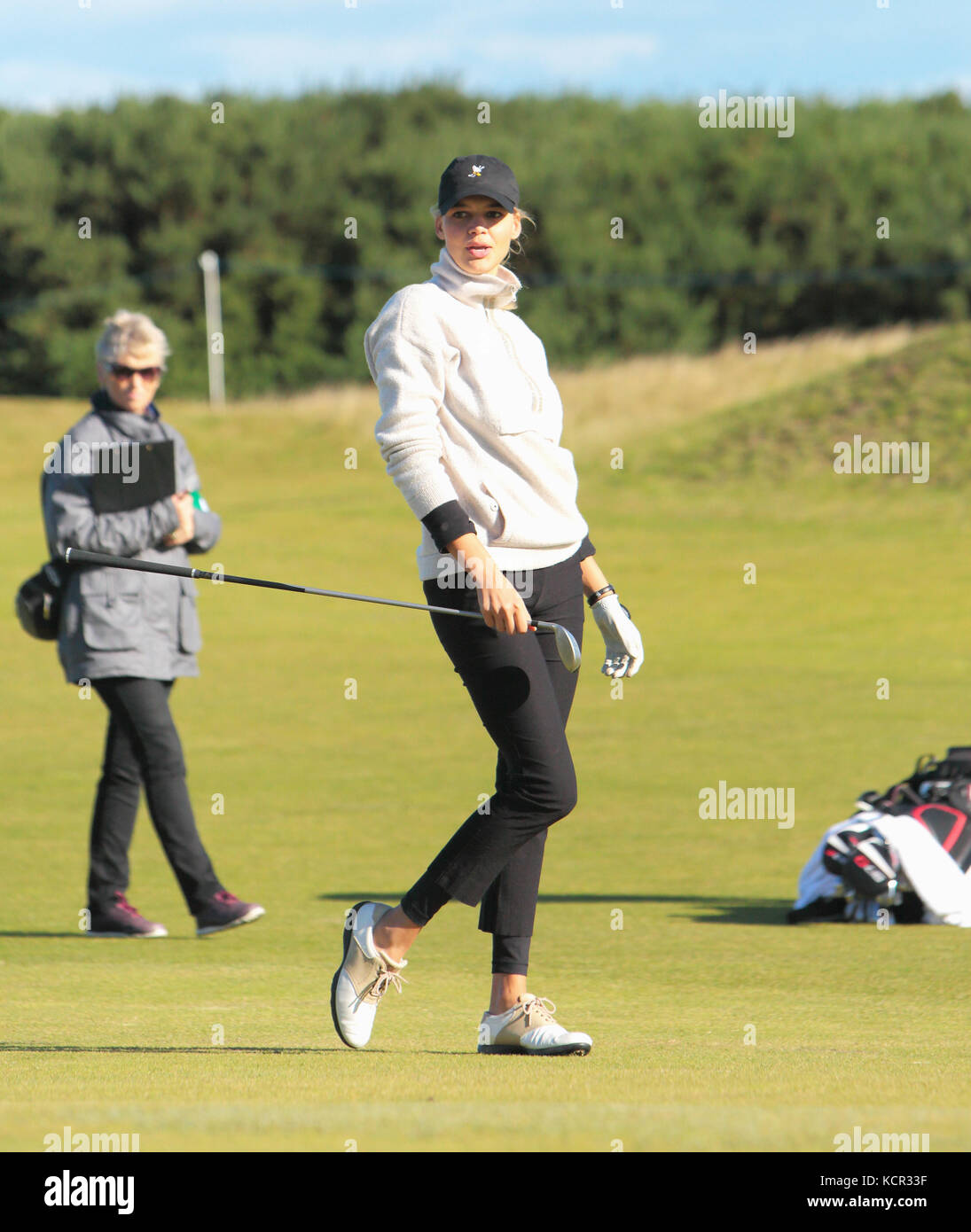 Kelly rohrbach baywatch hi-res stock photography and images - Alamy