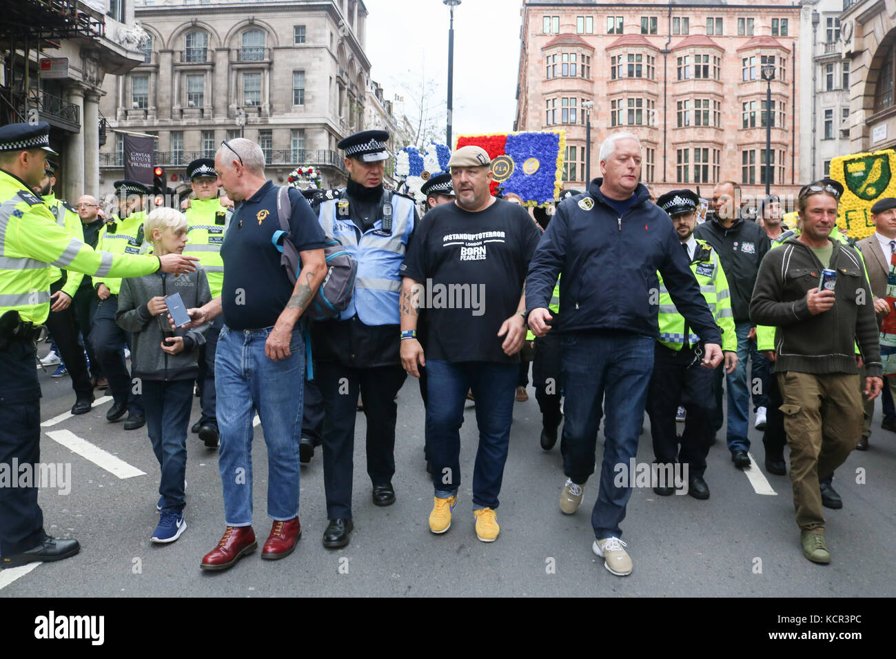 London, UK. 7th Oct, 2017. Phil Campion ex SAS soldier joins thousands ...