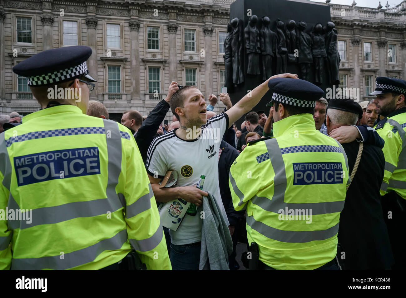 London, England, UK. 7th Oct, 2017. Thousands “Football Lads Alliance ...