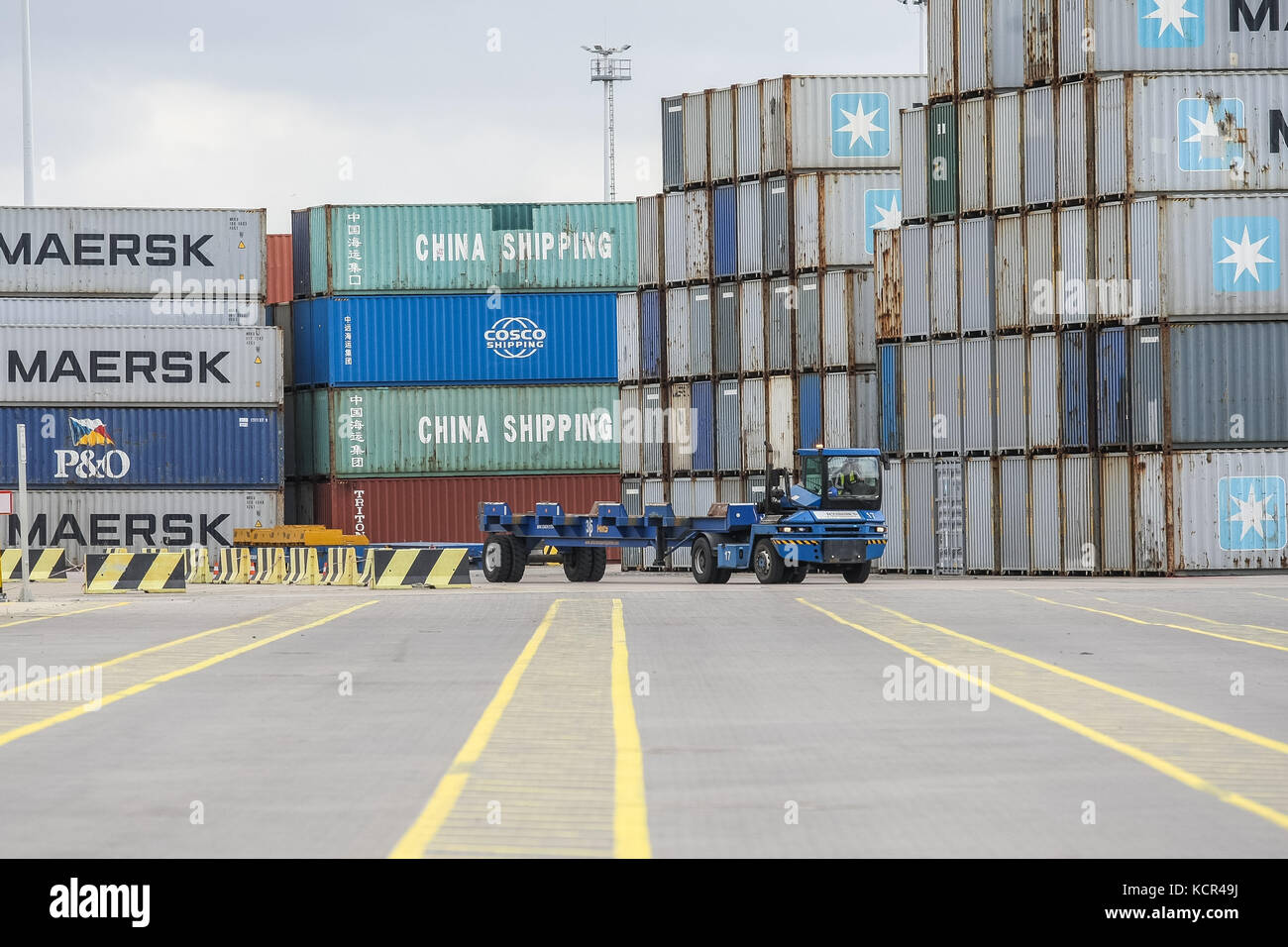 Gdansk, Poland. 07th Oct, 2017. The MAFI container trailer going in ...