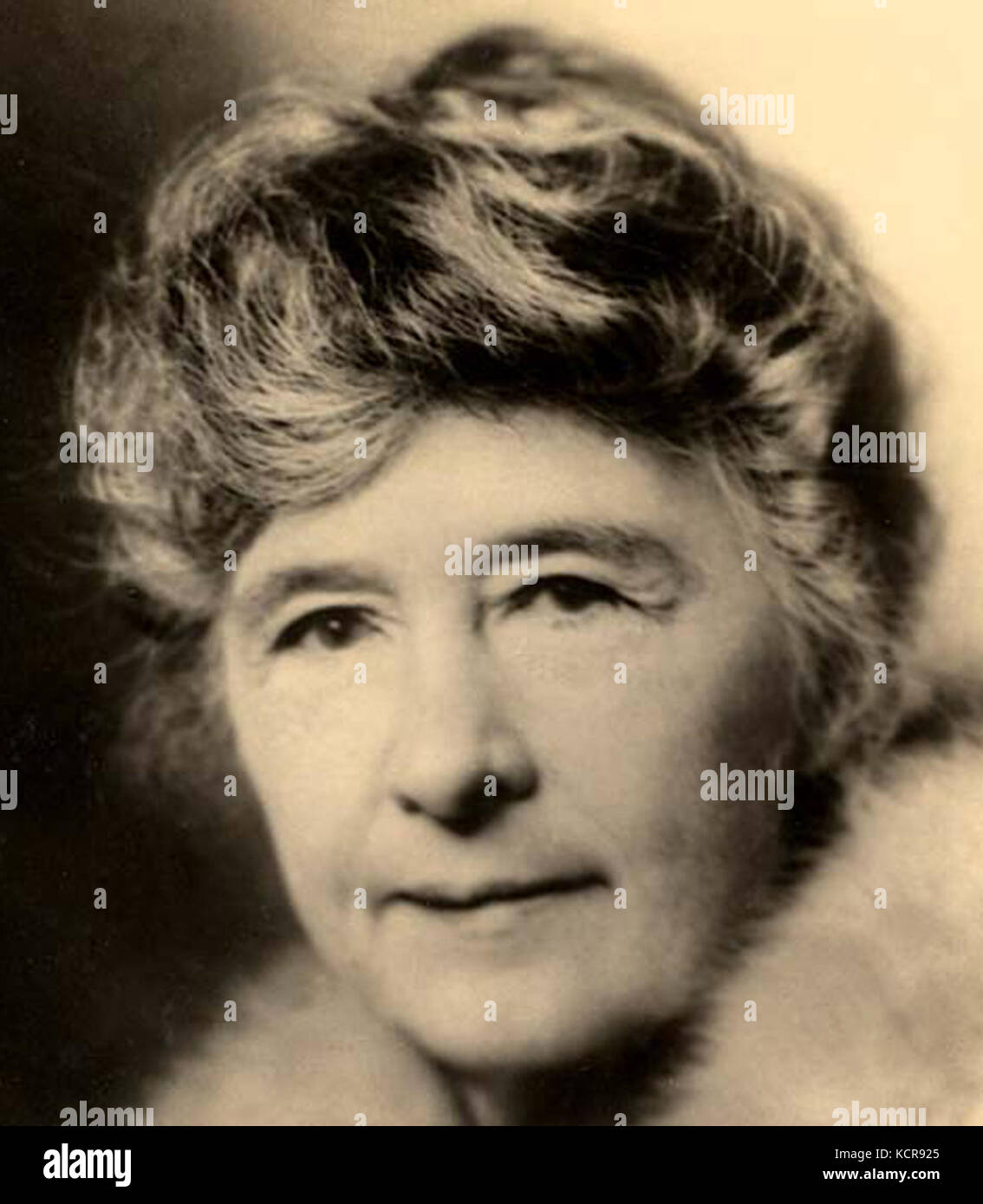 Adina Emilia De Zavala was a prominent figure in early 20th-century ...