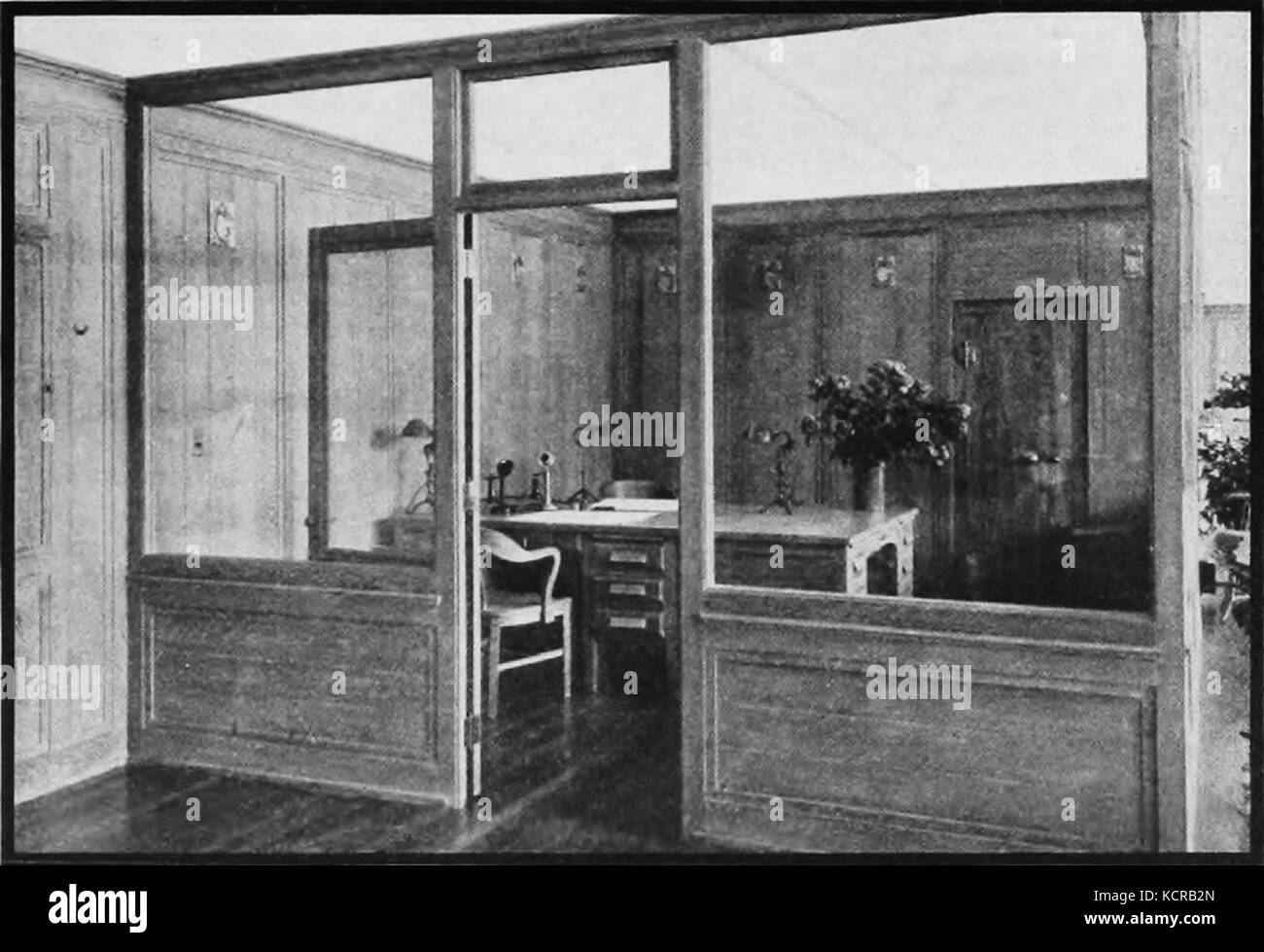 Office 1910s Black and White Stock Photos & Images - Alamy