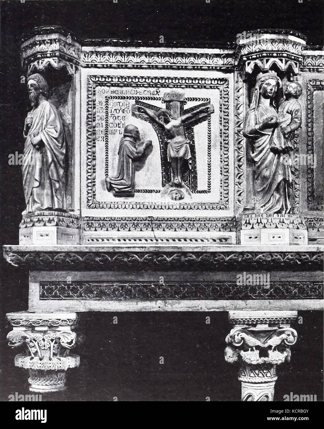 Amboni del duomo di Benevento 05 Stock Photo - Alamy