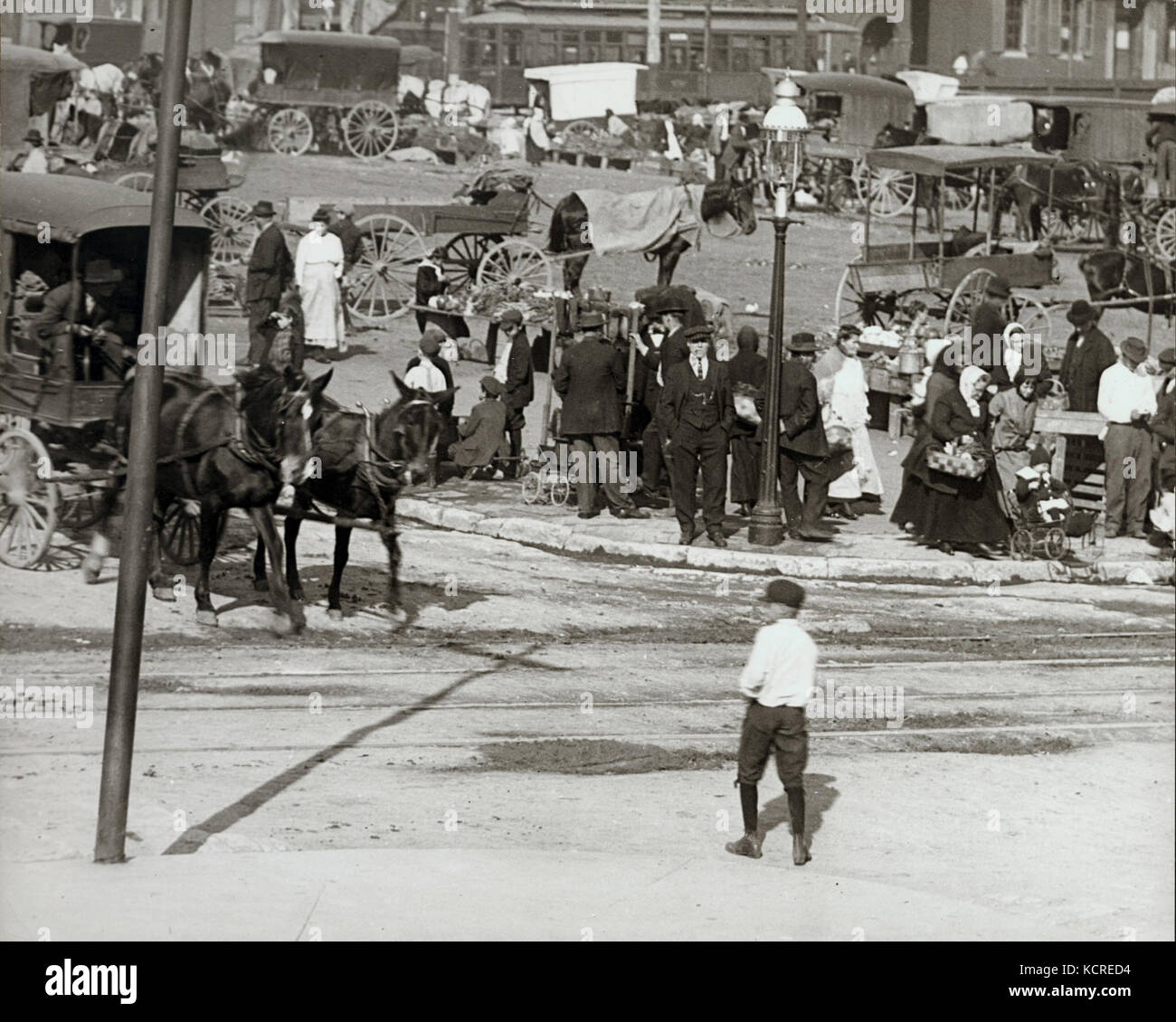 Eighth Street. Soulard Market with crowds Stock Photo - Alamy