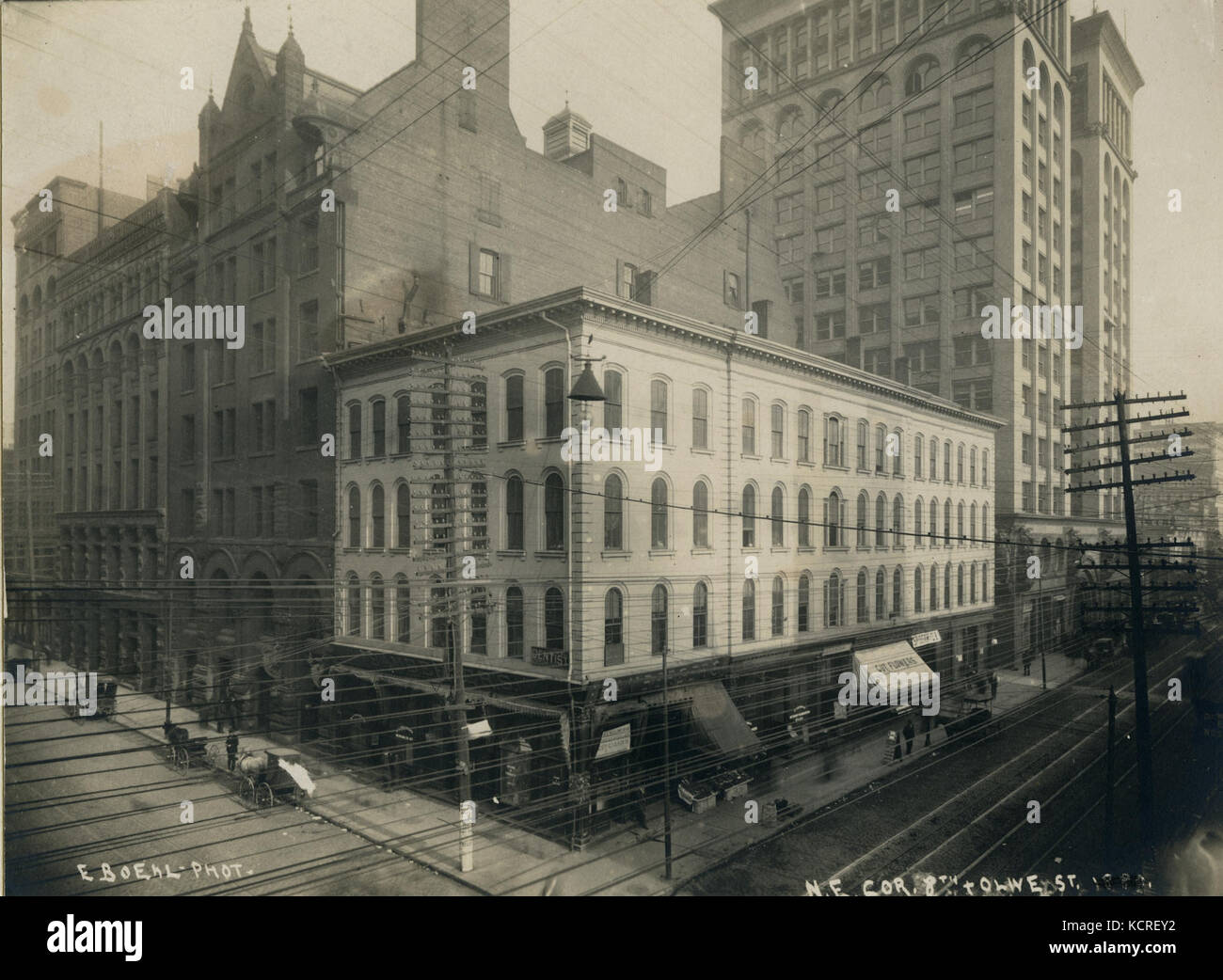 Erskine Building, Eighth and Olive Streets Stock Photo - Alamy
