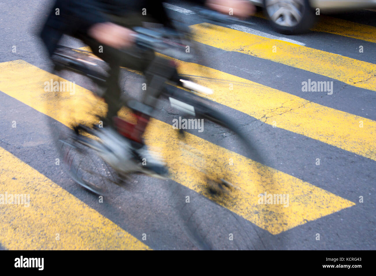 Yellow zebra crossing hi-res stock photography and images - Alamy