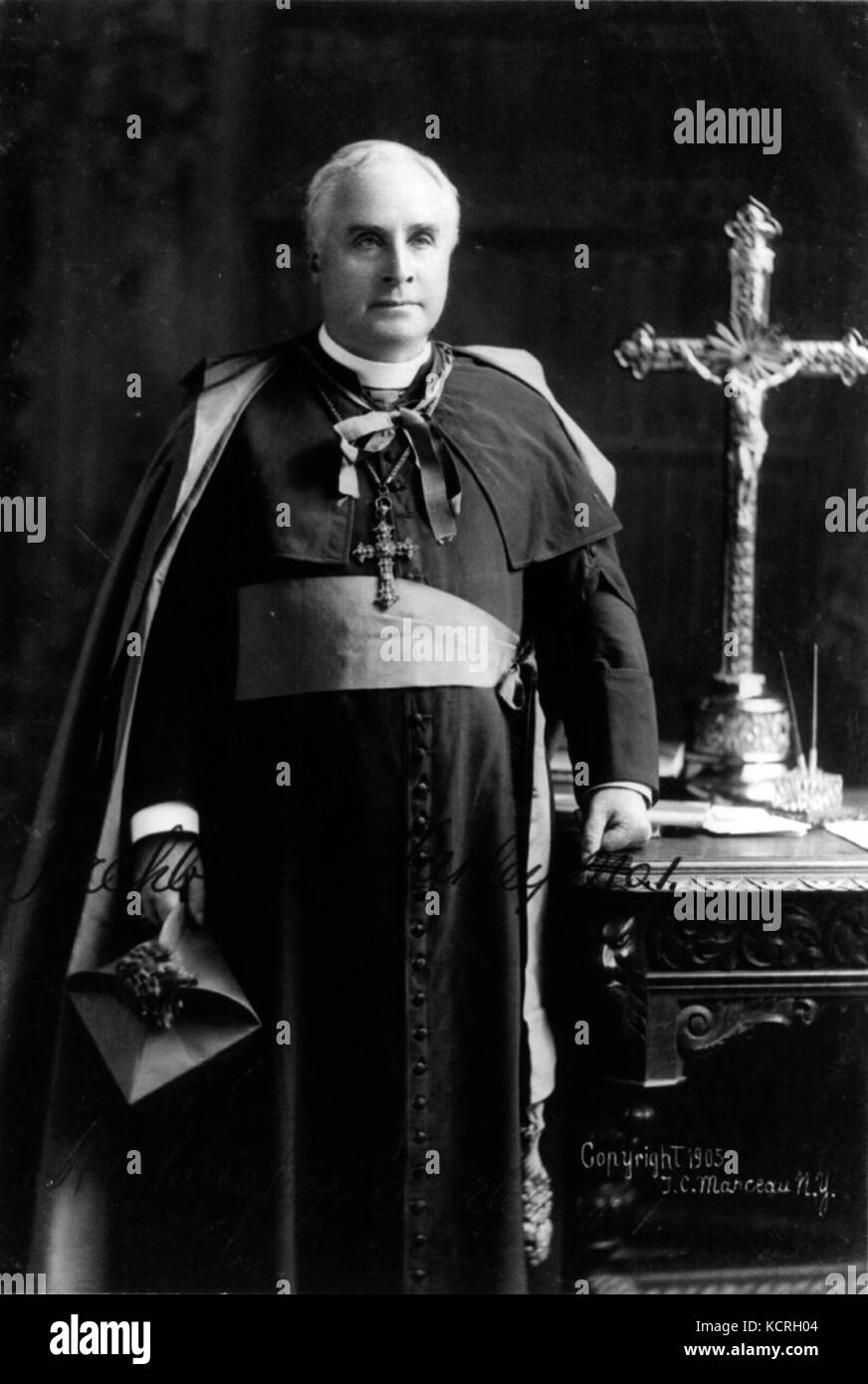 New cardinal Black and White Stock Photos & Images - Alamy