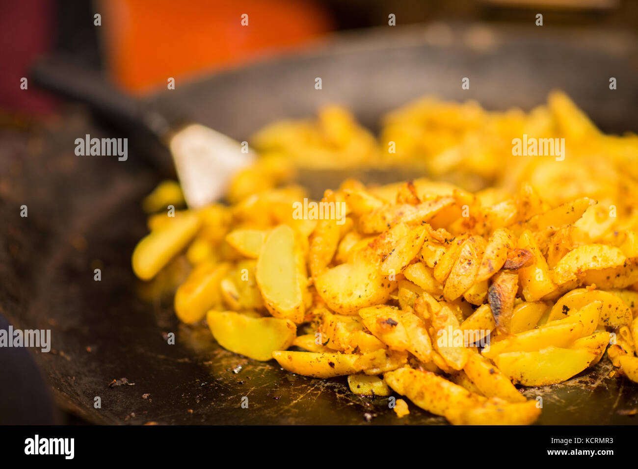 fried potato on stir fry pan Stock Photo - Alamy