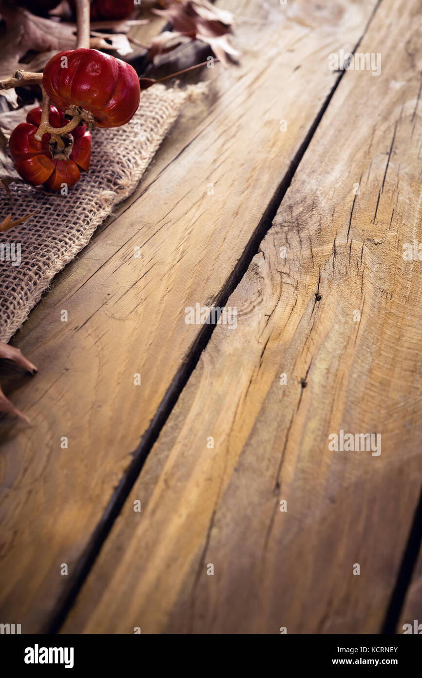 Decorated with mistletoe leaves hi-res stock photography and images - Alamy