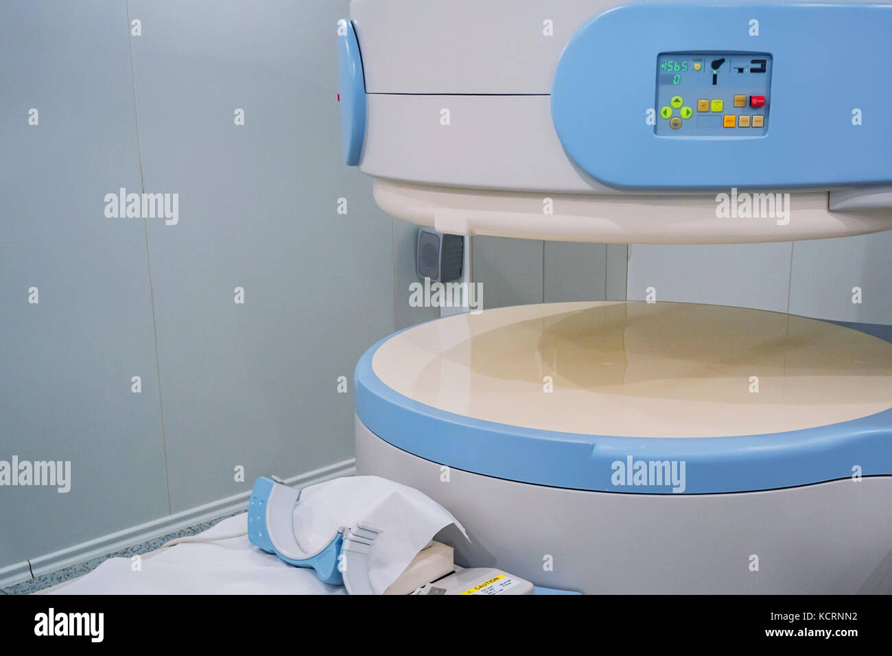 Modern MRI Scanner at hospital Stock Photo - Alamy