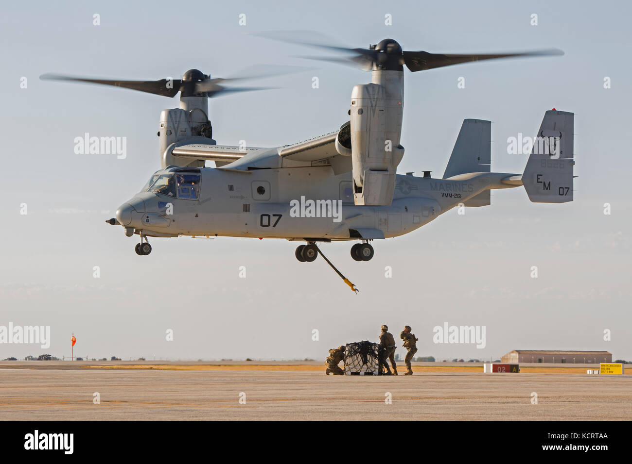 MV-22 Osprey Sling-Load Operation Stock Photo - Alamy
