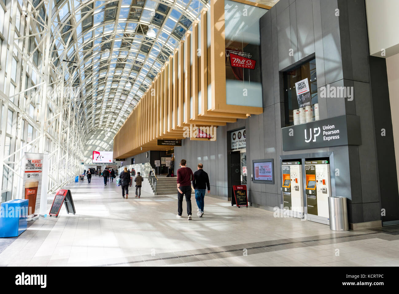 Connection to canada High Resolution Stock Photography and Images - Alamy