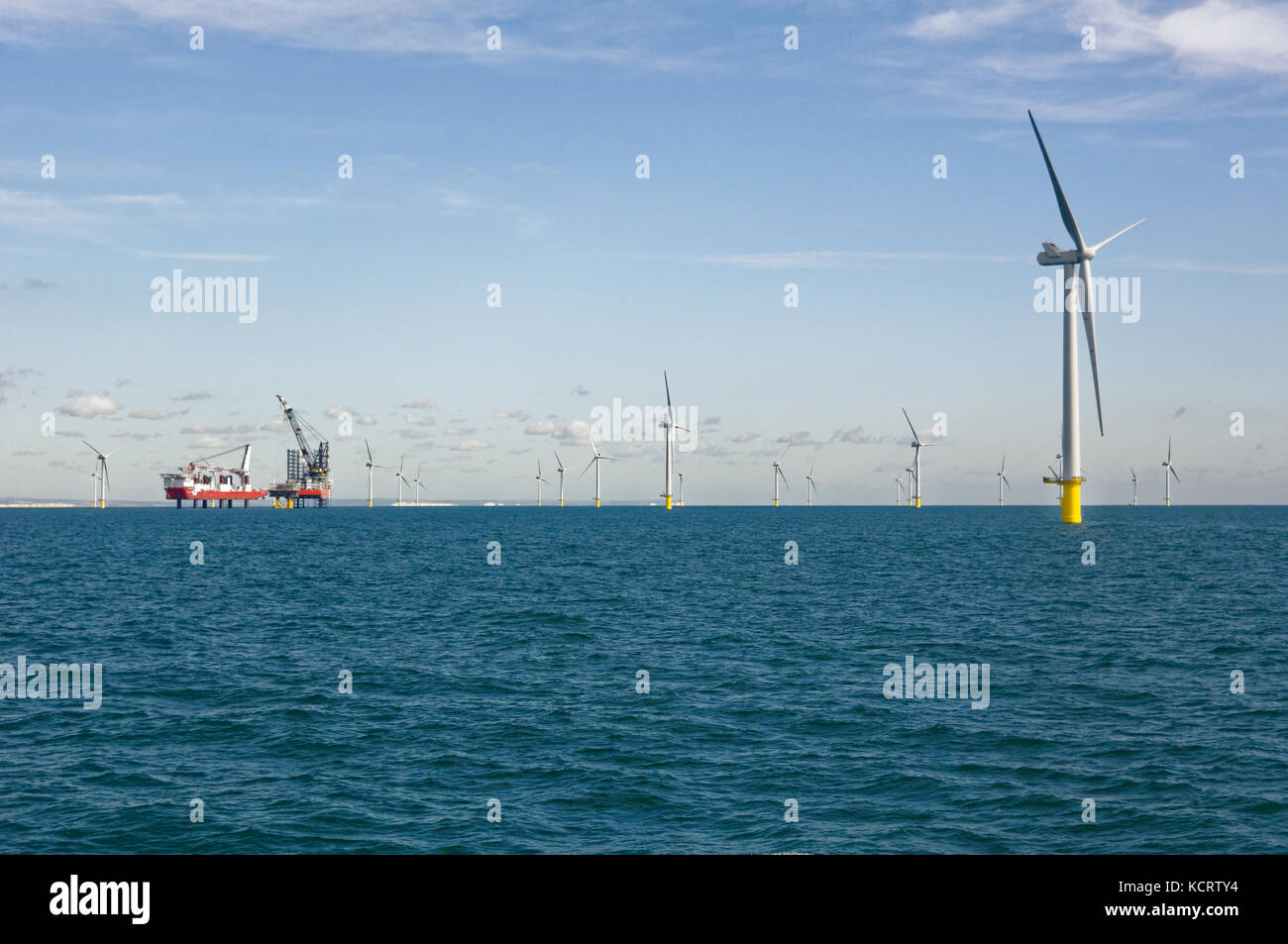 The MPI Discovery and Pacific Osprey construction vessels at the The ...