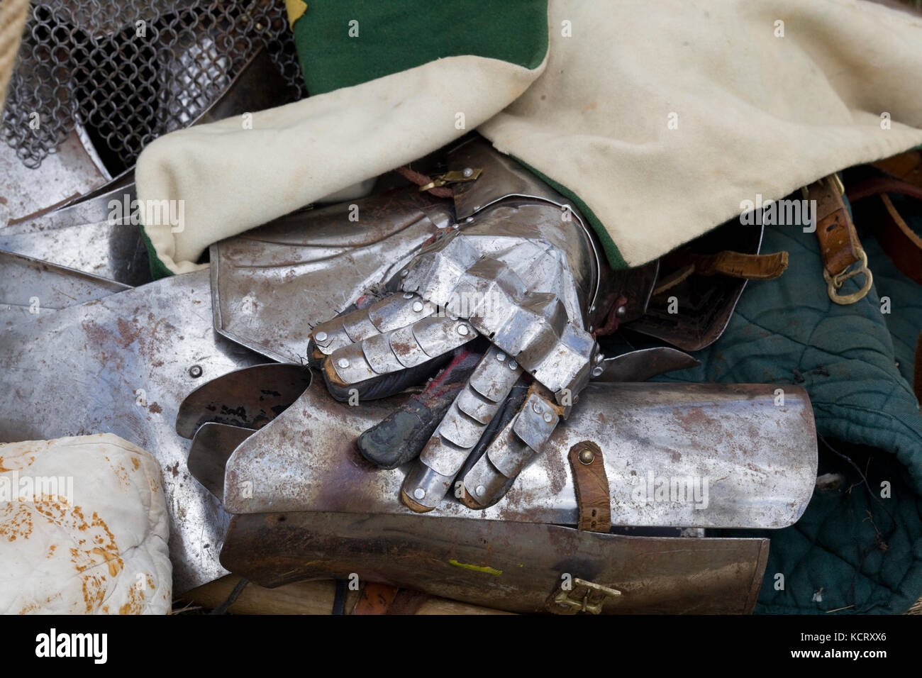 Body armour hi-res stock photography and images - Alamy