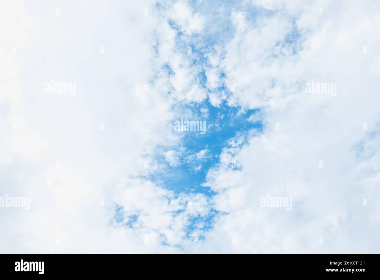 Midday blue sky with beautiful cloud Stock Photo - Alamy