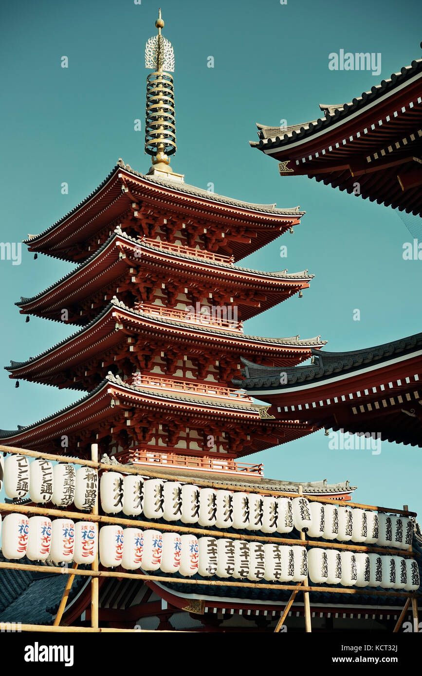 TOKYO, JAPAN - MAY 15: Historical architecture in temple on May 15 ...