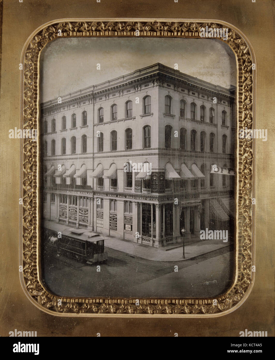 Ann Lucas Hunt Building, Fourth and Olive Streets, Northwest Corner ...