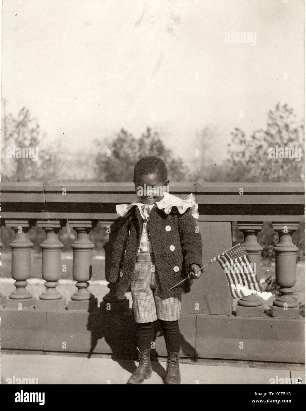 Child waving American flag Stock Photo - Alamy