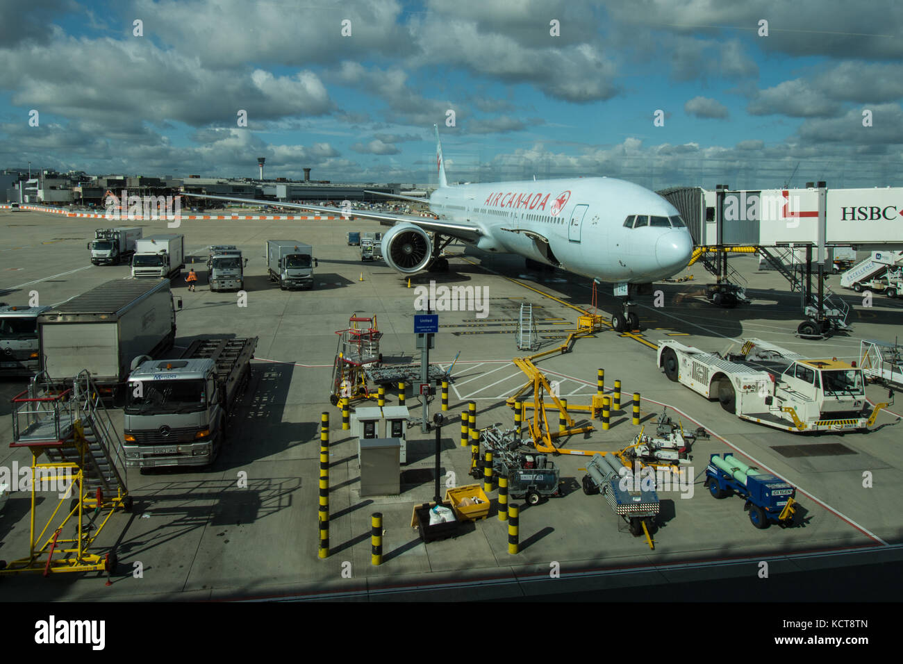 Airport Hsbc High Resolution Stock Photography and Images - Alamy